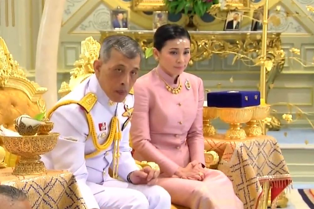 Thai king crowned in day of pomp and centuries-old splendour | SBS News