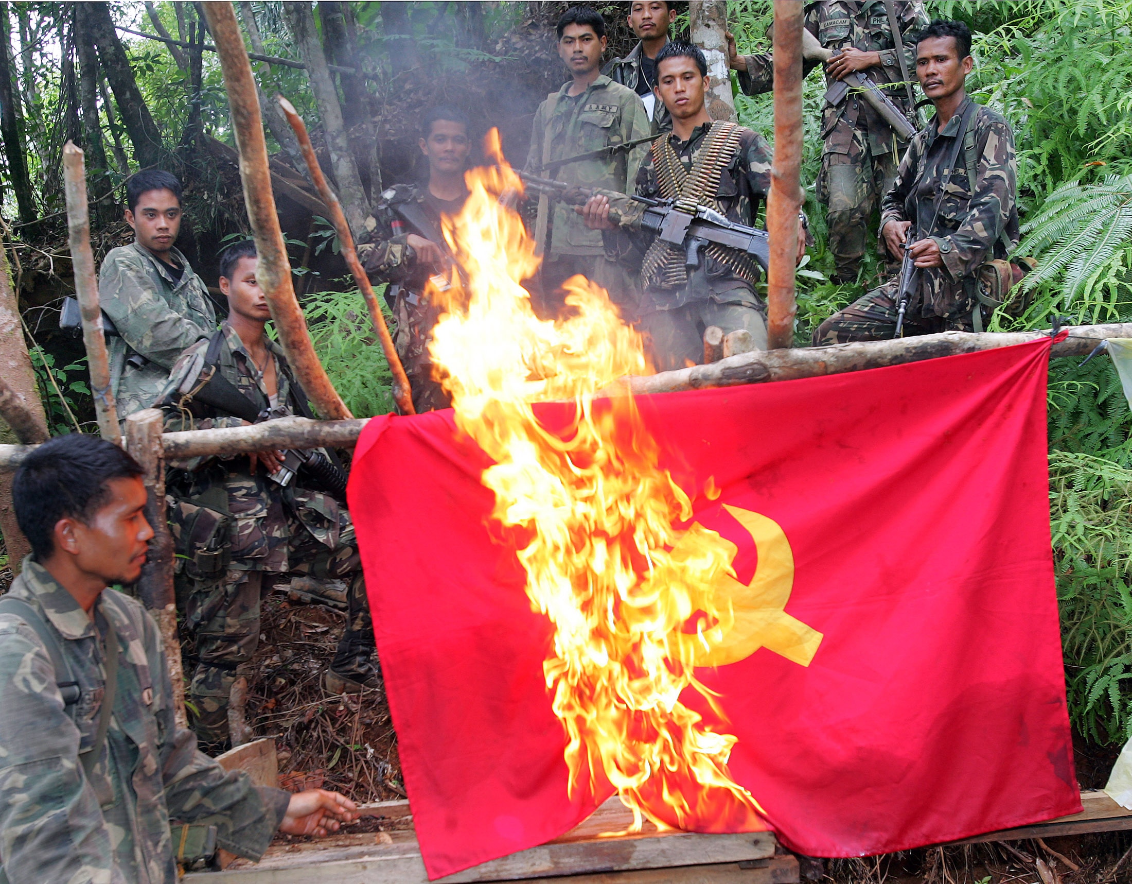 Philippines' President Duterte announces 'death squad' plan | SBS News