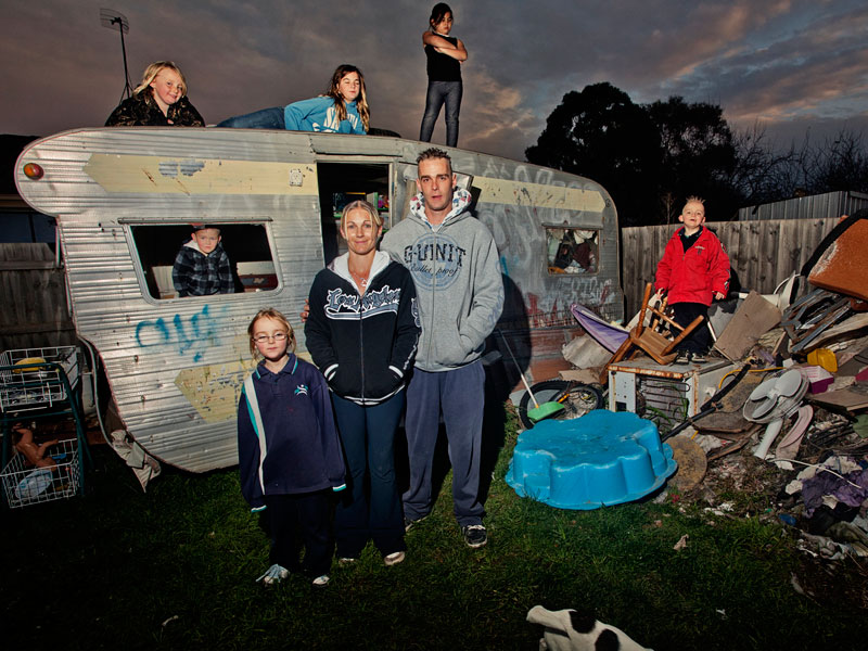 SBS Language | One in six Australian children live in poverty