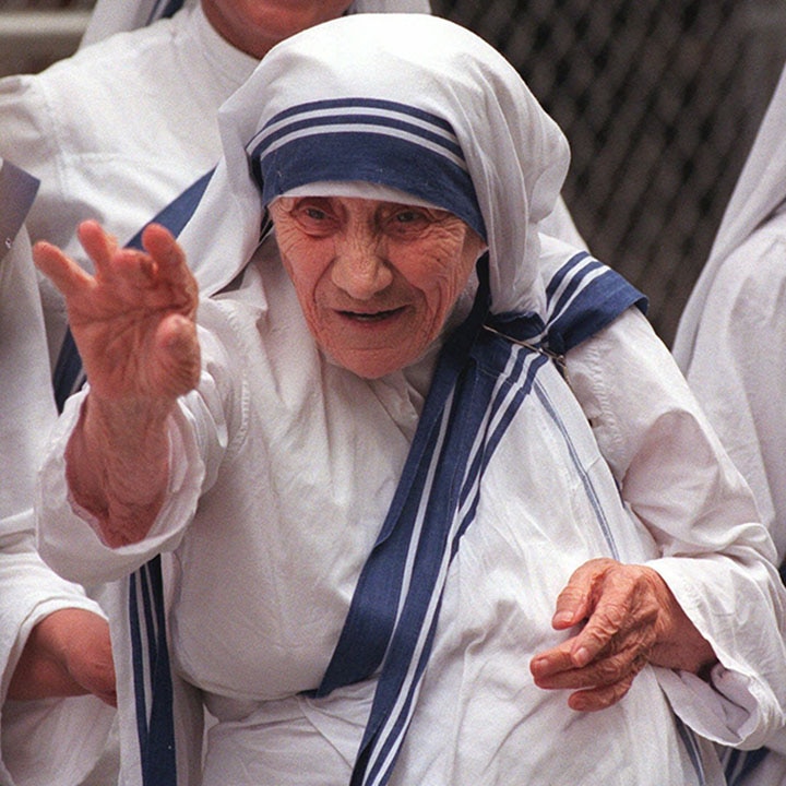 Mother Teresa A New Saint An Old Controversy Sbs News