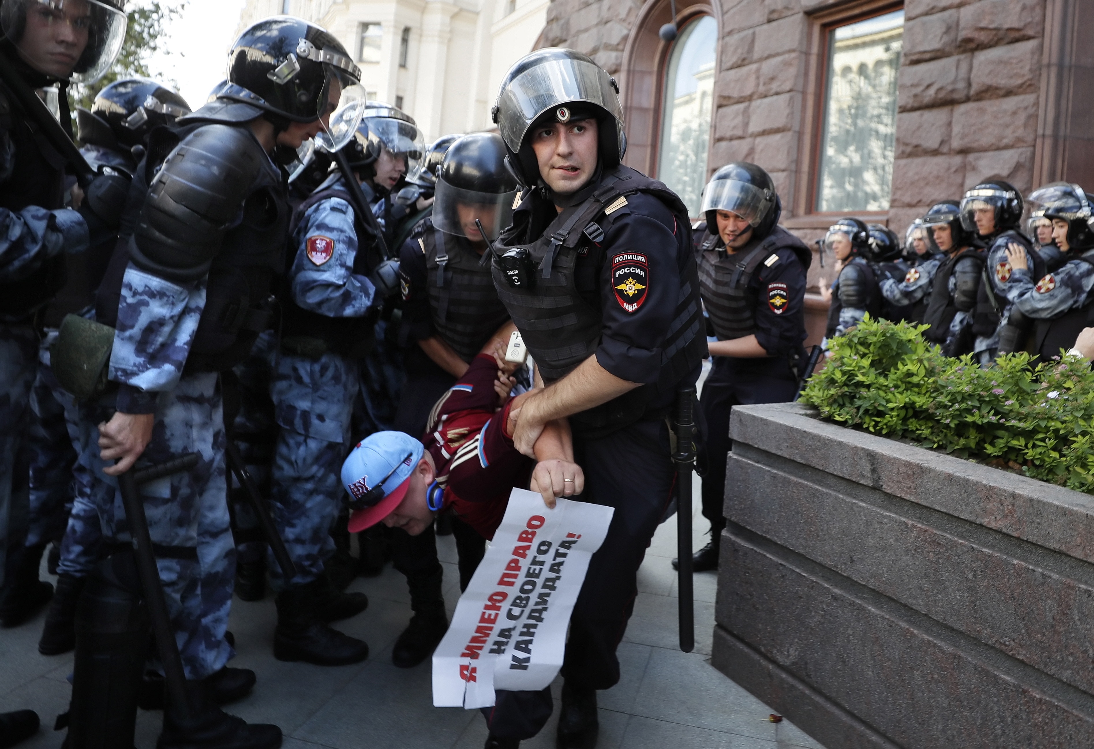 Moscow police arrest more than 1000 at rally calling for fair elections ...
